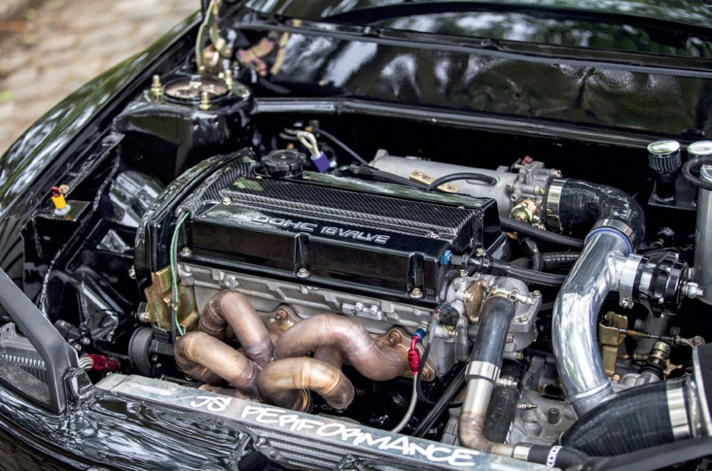 Evolution of the species by Peugeot 306 | carakoom.com