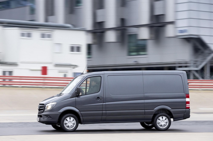 Mercedes-Benz Sprinter 2014 a fost lansatl in Romania | carakoom.com