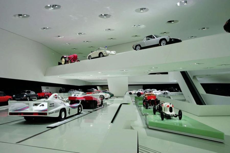 8 muzee auto de poveste. Iata ce nu trebuie sa ratezi in aceasta viata ...